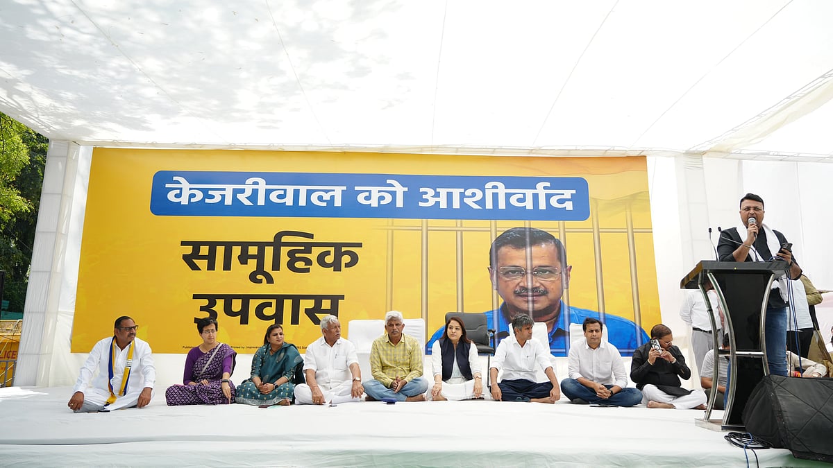 AAP leaders hold collective fast to protest against Kejriwal's arrest
