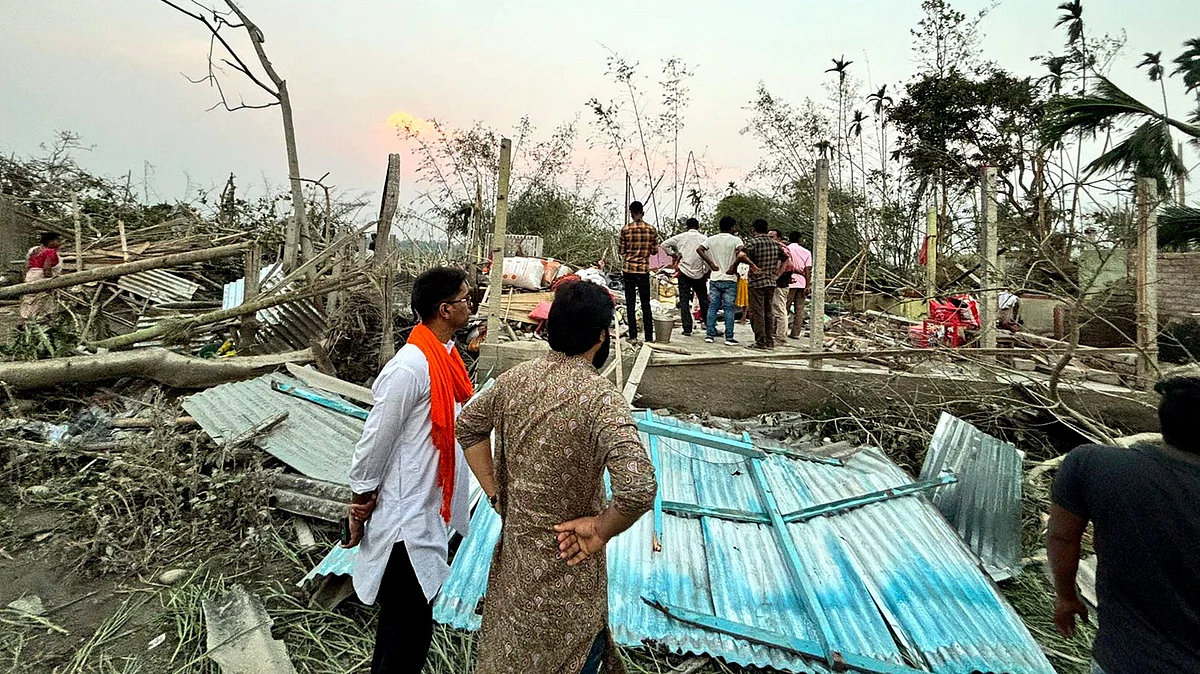 West Bengal storm: Death toll rises to 5, CM meets families of victims