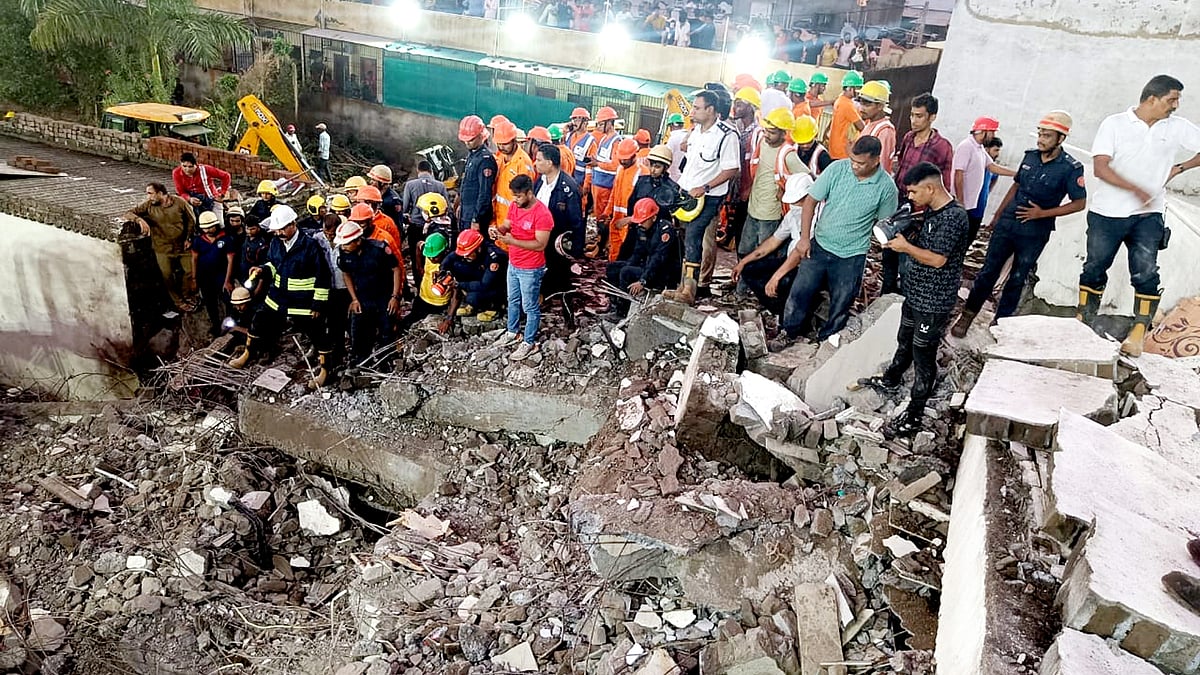 Death toll in Surat building collapse rises to seven