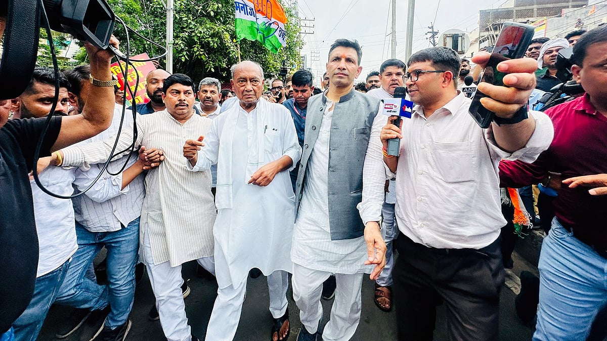 MP nursing 'scam': Religious event held in PS to prevent FIR, says Congress