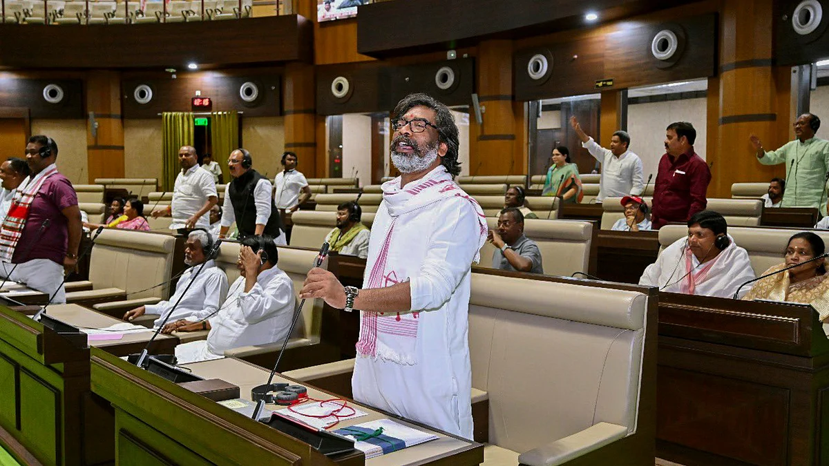 Champai Soren, 10 others take oath as ministers in Hemant Soren govt
