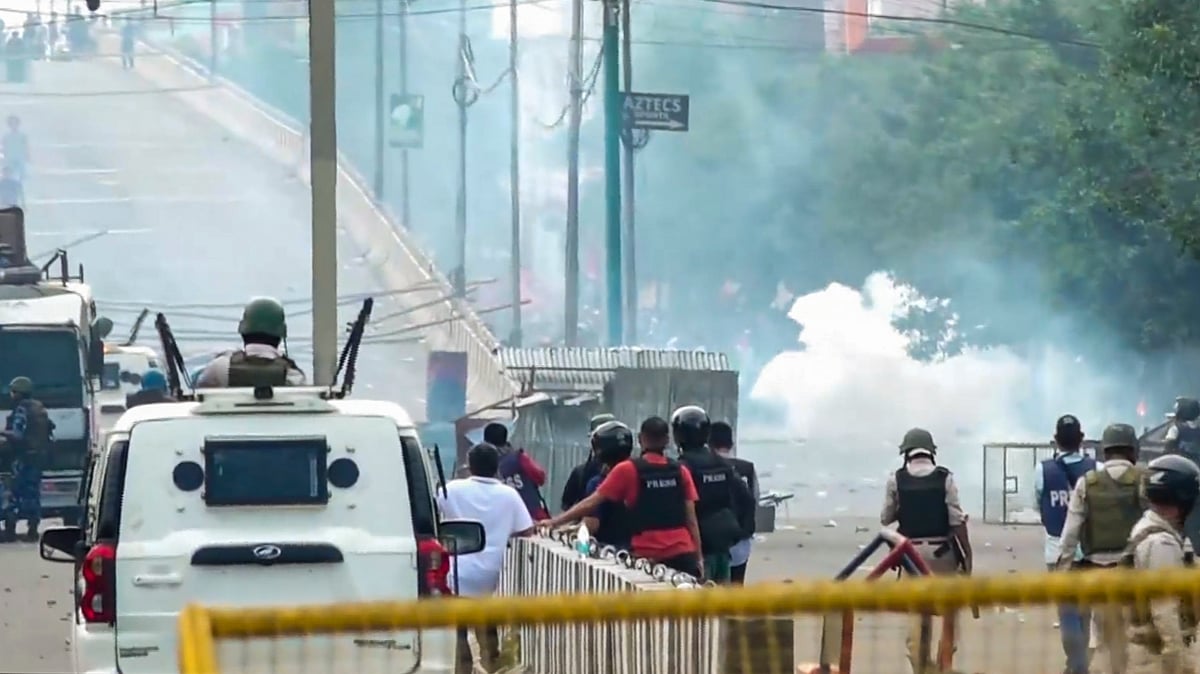 Manipur govt lifts broadband internet ban in five valley districts