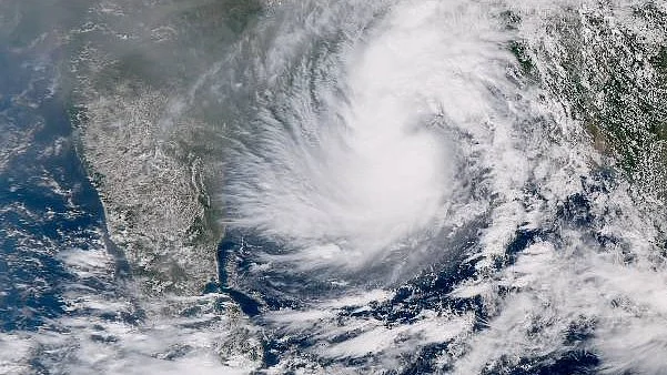 Three states gear up as Cyclone Dana looms closer