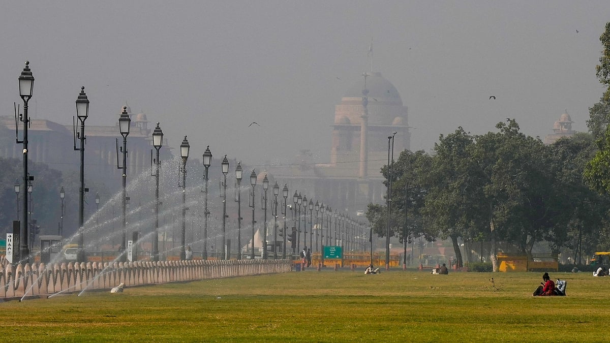 Delhi's AQI drops to below 300 after a month