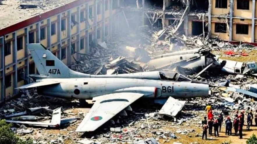 Bangladesh: Airforce plane crashes into school; 20 killed, 171 injured