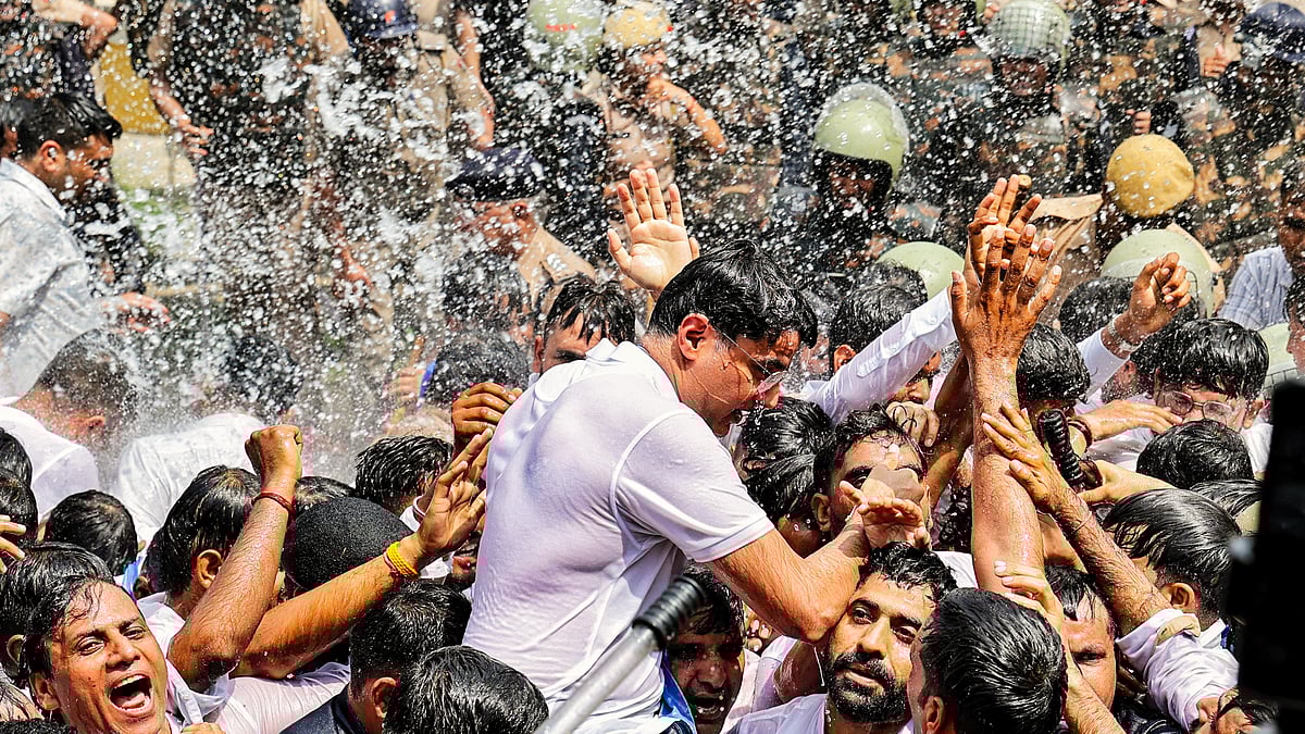 NSUI protest on students' union polls: Pilot, Cong leaders face water ...