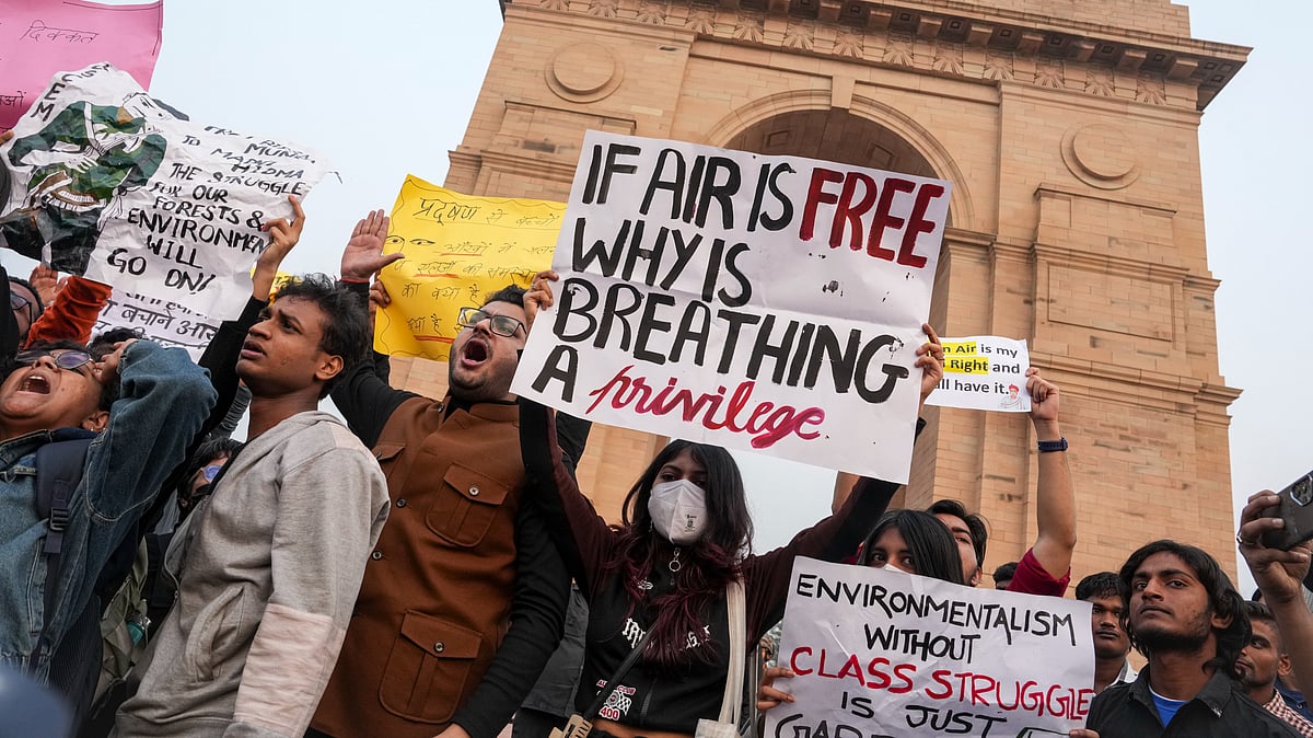 Air quality vs auto show: Delhi HC seeks official response on Okhla car ...