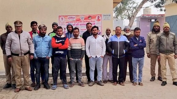 Uttar Pradesh: 12 detained for offering namaz in vacant house without ...