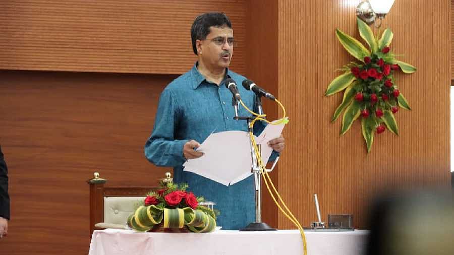 माणिक साहा ने त्रिपुरा के नए मुख्यमंत्री के रूप में ली शपथ, चुनाव से 8 ...