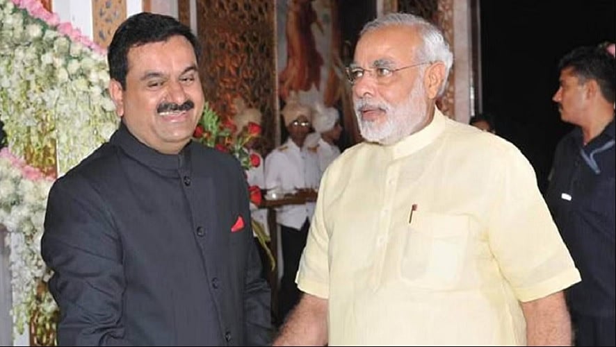 हम अडानी के हैं कौनः जवानों की कीमत पर रक्षा क्षेत्र में अडानी को ...