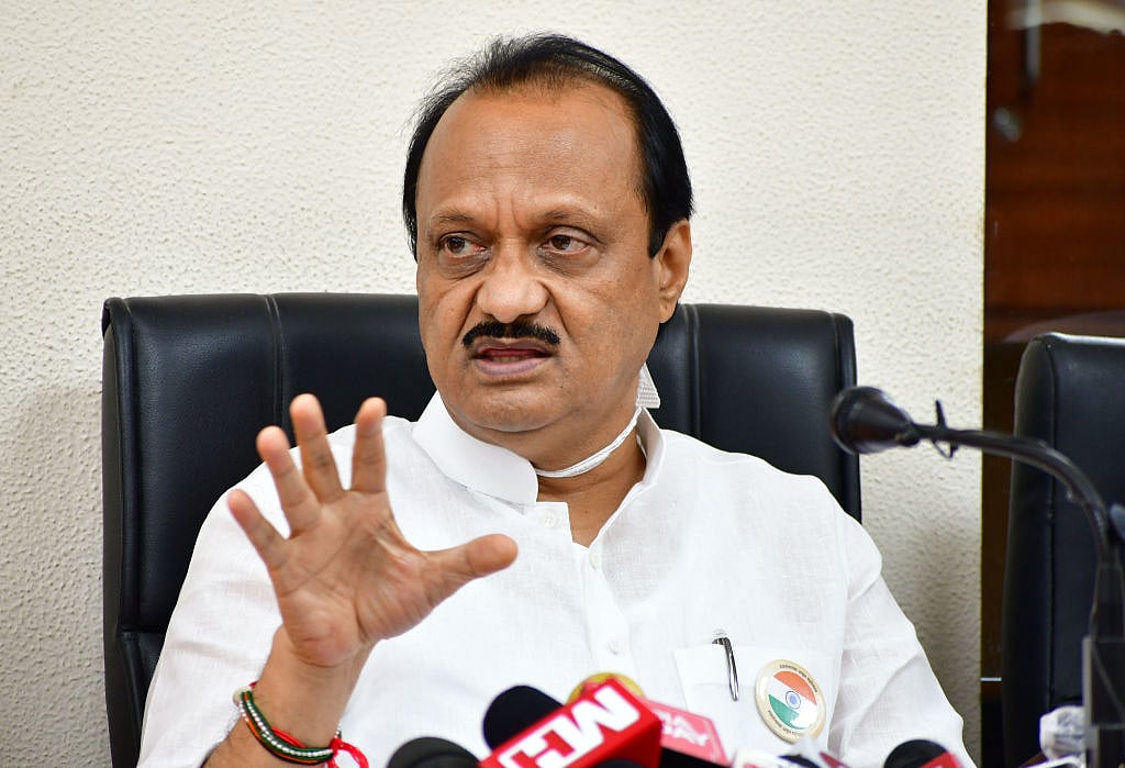 महाराष्ट्र: चाचा शरद पवार के घर पर जाकर मिले अजित पवार, कहा- 'परिवार ...