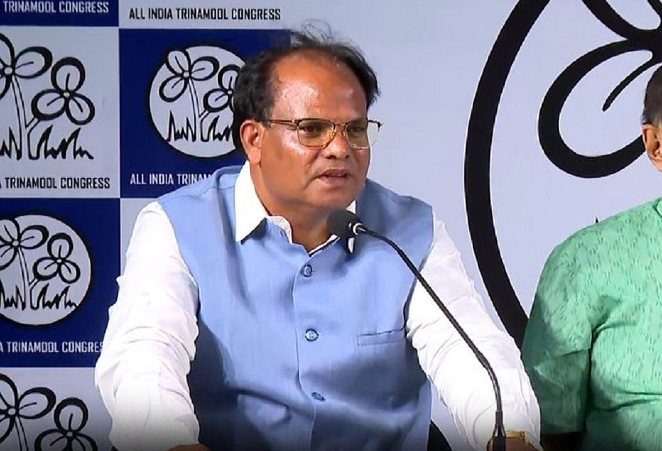 पूर्व केंद्रीय मंत्री जॉन बारला TMC में शामिल, कहा- BJP ने आदिवासियों के लिए काम नहीं करने दिया