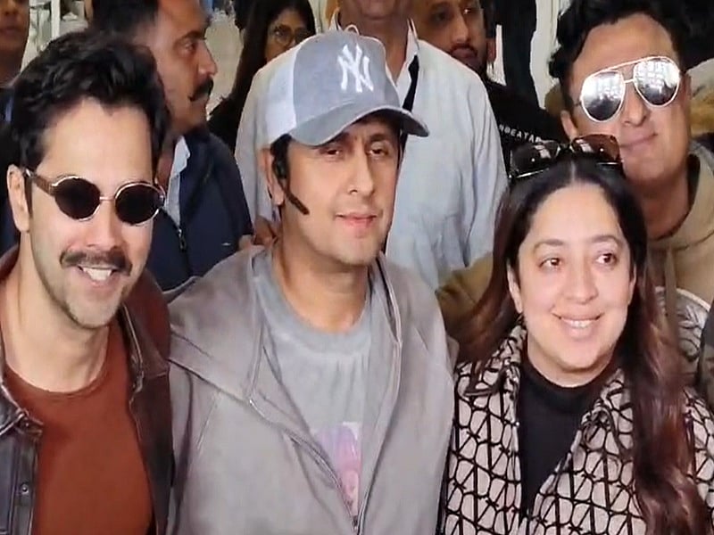 सिनेजीवन: तनोट माता का आशीर्वाद लेने पहुंची 'बॉर्डर-2' की पूरी टीम और ...