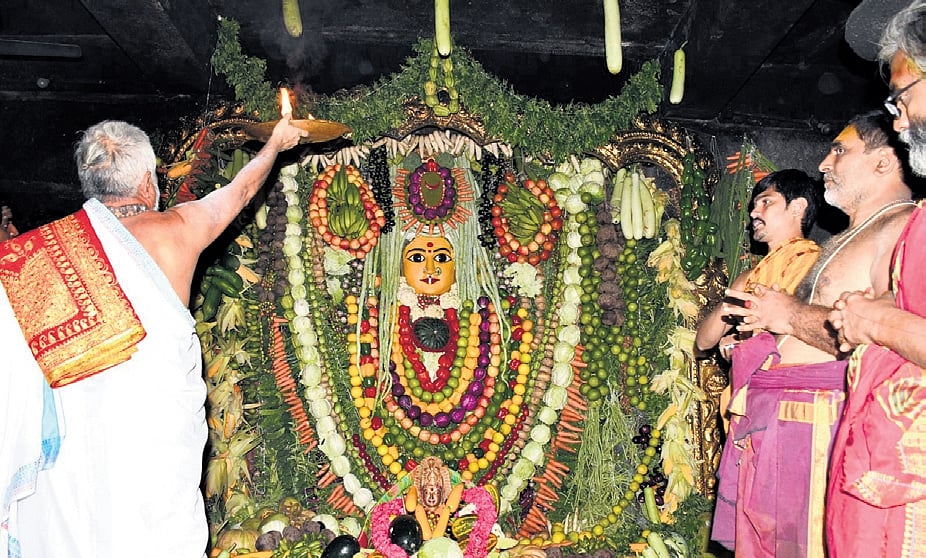 Shakhambhari celebrated at Bhadrakali temple in Telangana's Hanamkonda ...