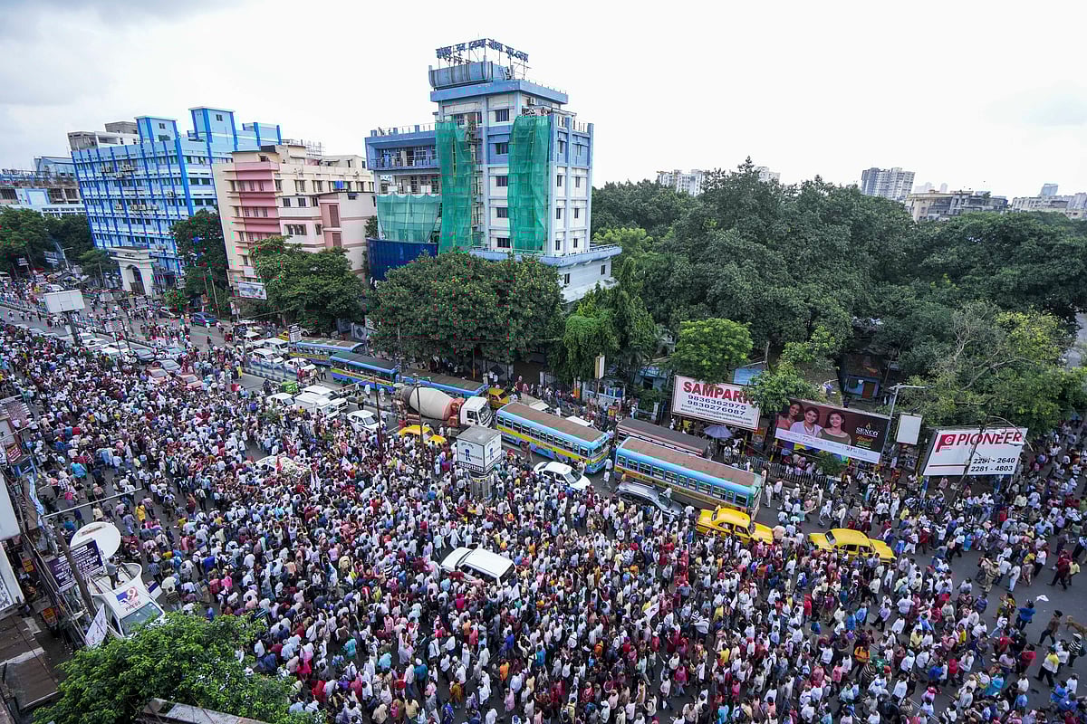 Red salute and tears: Bengal CPI(M) bids farewell to Buddhadeb Bhattacharya