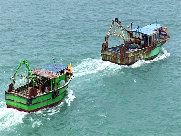 Sri Lankan Navy arrests eight Indian fishermen for IMBL violation