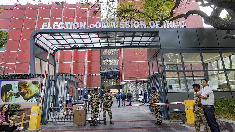 ECI initiates technical consultations on Aadhaar-Voter ID linking