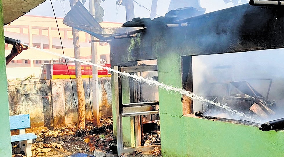 Major fire in Odisha's Pujariguda CHC, no injuries reported