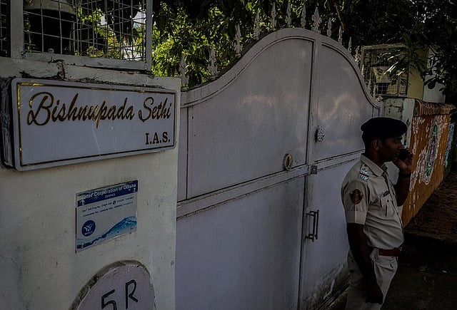 Senior IAS officer Bishnupada Sethi resigns amidst CBI raid controversy