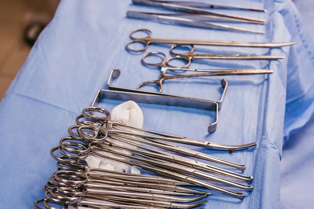 Doctors reattach man's severed hand in 10-hour surgery; Kerala man on ...