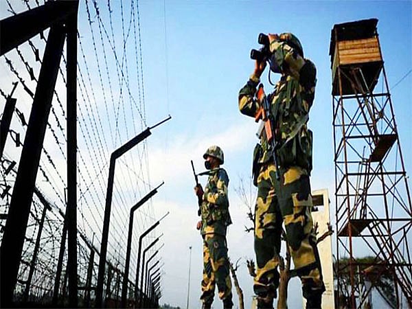 BSF shoots dead intruder along India-Pakistan border in Gujarat