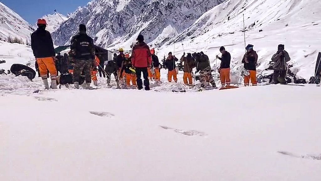 Uttarakhand avalanche: Four more bodies recovered, death toll at eight ...