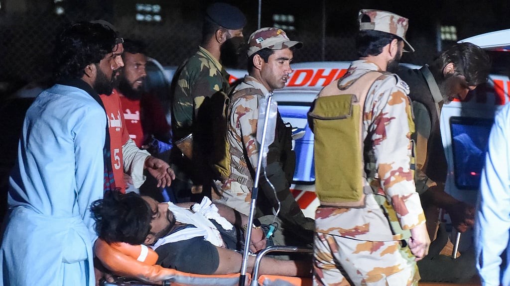 Pakistan train siege over: Army says 346 hostages freed; 33 insurgents ...