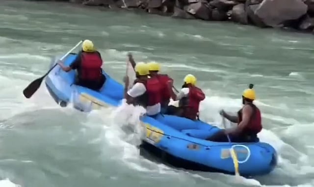 Tourist dies in Rishikesh rafting accident; five others rescued