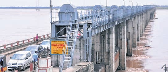 MEIL bags Rs 1,400 crore Godavari Water Grid project to tackle West ...