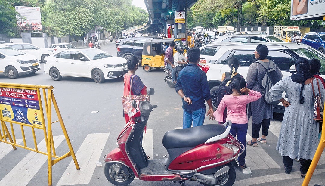 Traffic diversion on Sardar Patel Road adds to tailbacks, confusion in ...