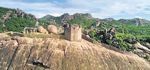 Kondaveedu fort proves to be a major attraction