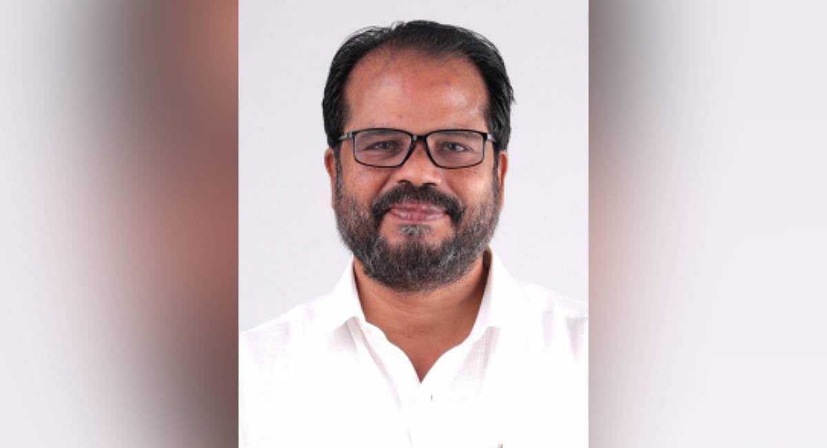 Thrissur MLA apologizes for controversial post, faces backlash for ...