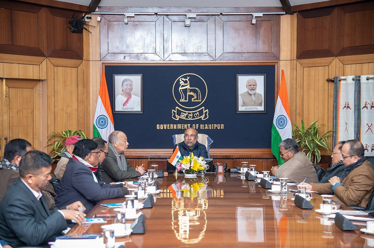 Manipur CM holds meeting with representatives of 10 political parties ...
