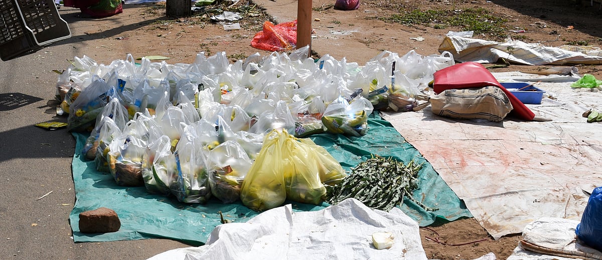 Nilgiris traders mull protests over raids, seizure of plastic packs