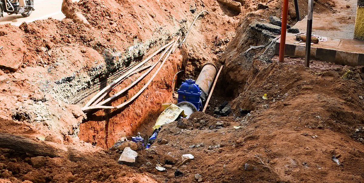 Residents fume as Tiruchy corporation digs up blacktopped roads to fix ...