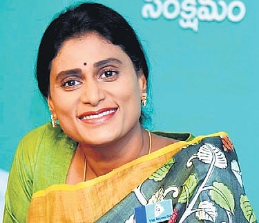 APCC chief Sharmila poses nine questions to YSRC govt