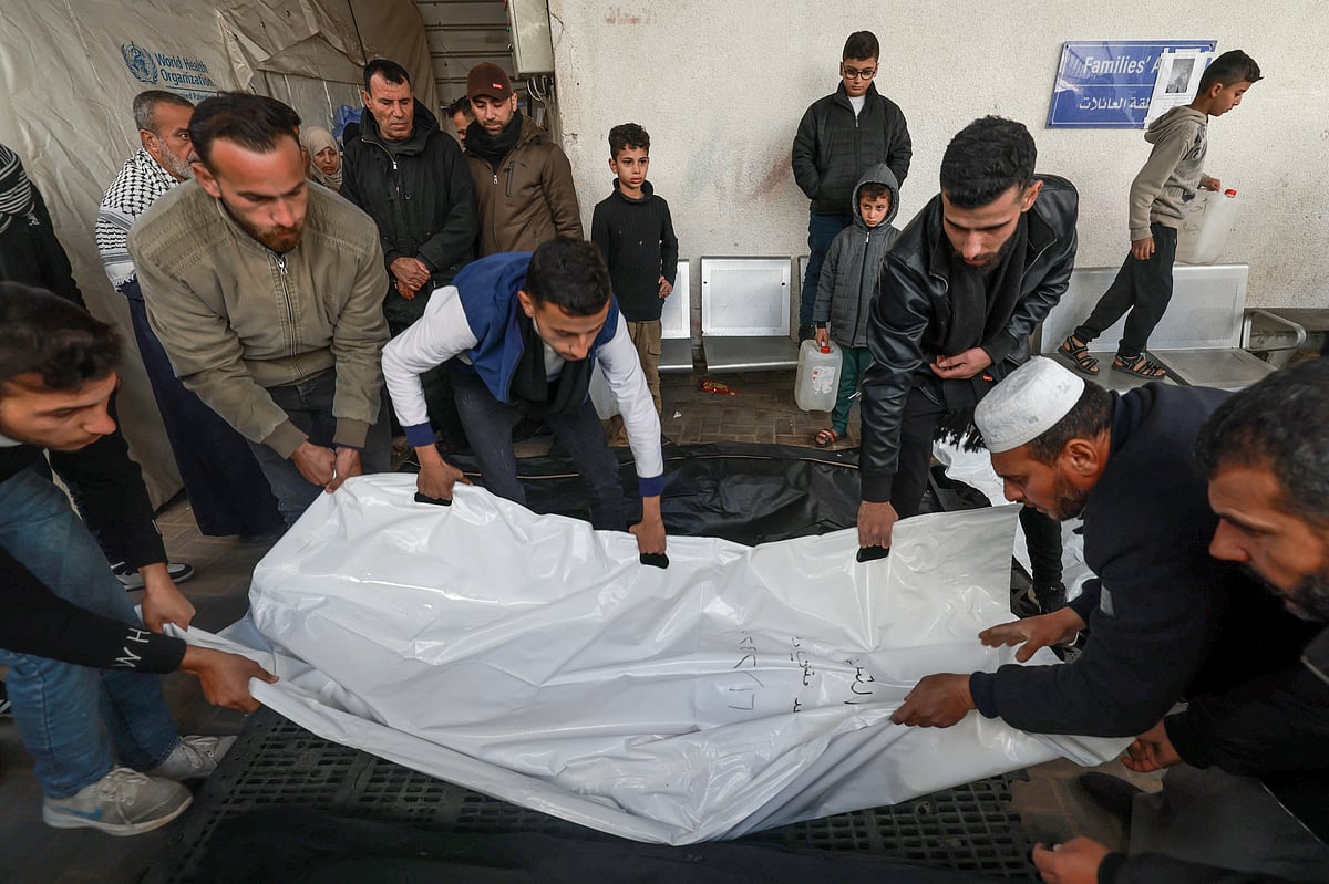 Five die in Israeli-raided hospital after oxygen cut, says Gaza health ...