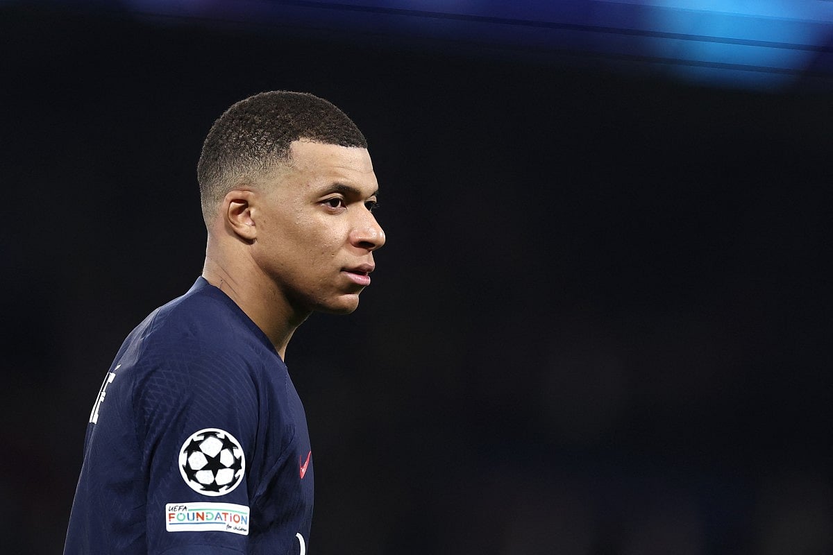 Mbappe tells PSG he plans to leave as saga draws to close