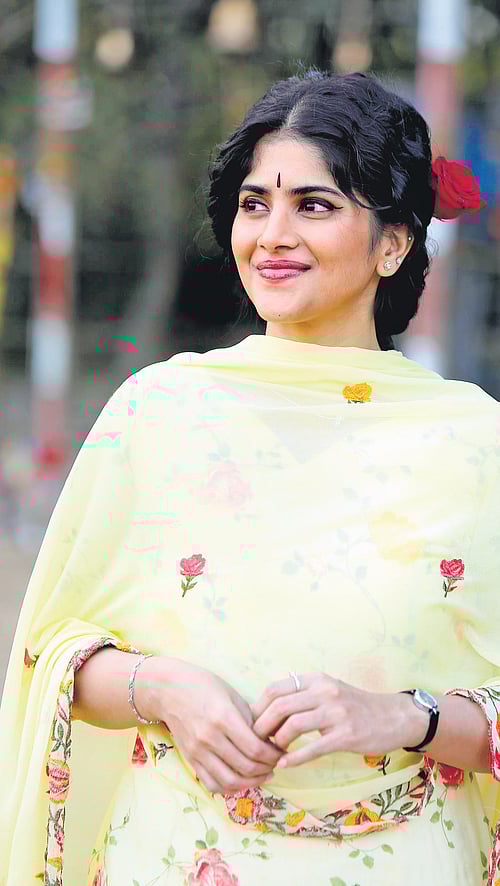 'Vadakkupatti Ramasamy' movie review: Enough laughs to make you forget ...