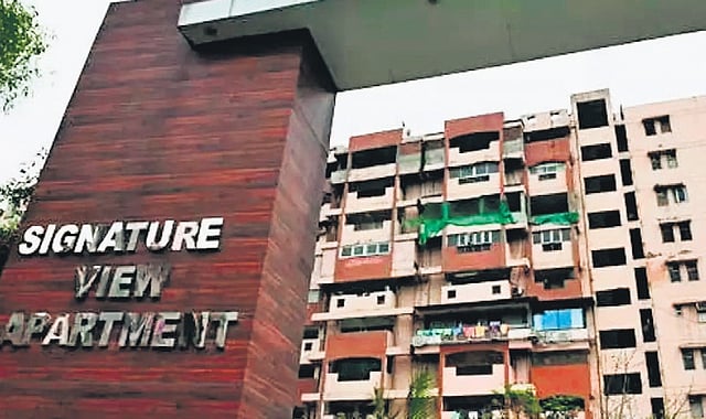 Delhi: Signature View residents demand rent