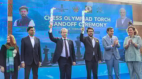 India passes Chess Olympiad Torch to Budapest for 45th edition ceremony