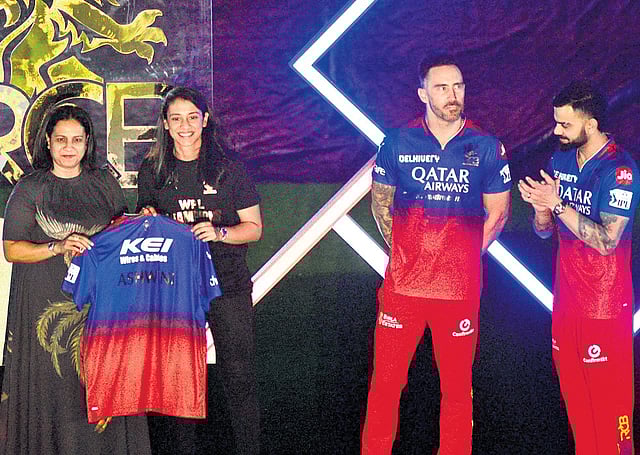 RCB unveils new logo and jersey at Unbox 2024