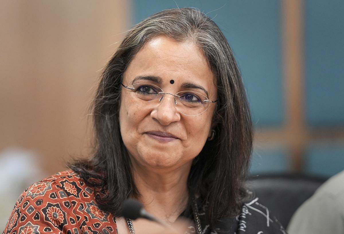 Sebi chief Madhabi Puri Buch, husband Dhaval deny impropriety ...