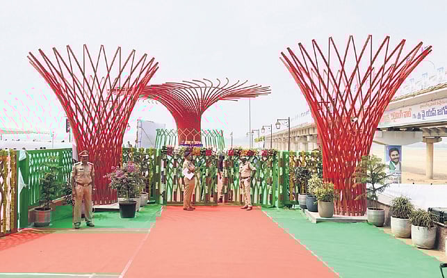 AP unveils South India's longest retaining wall, bolstering flood ...