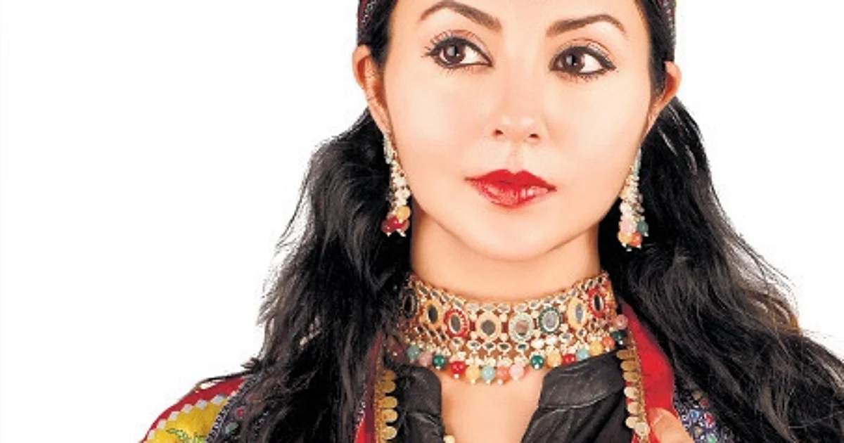 Rupali Sood Set To Make Acting Debut With Sagar Puraniks Venkya