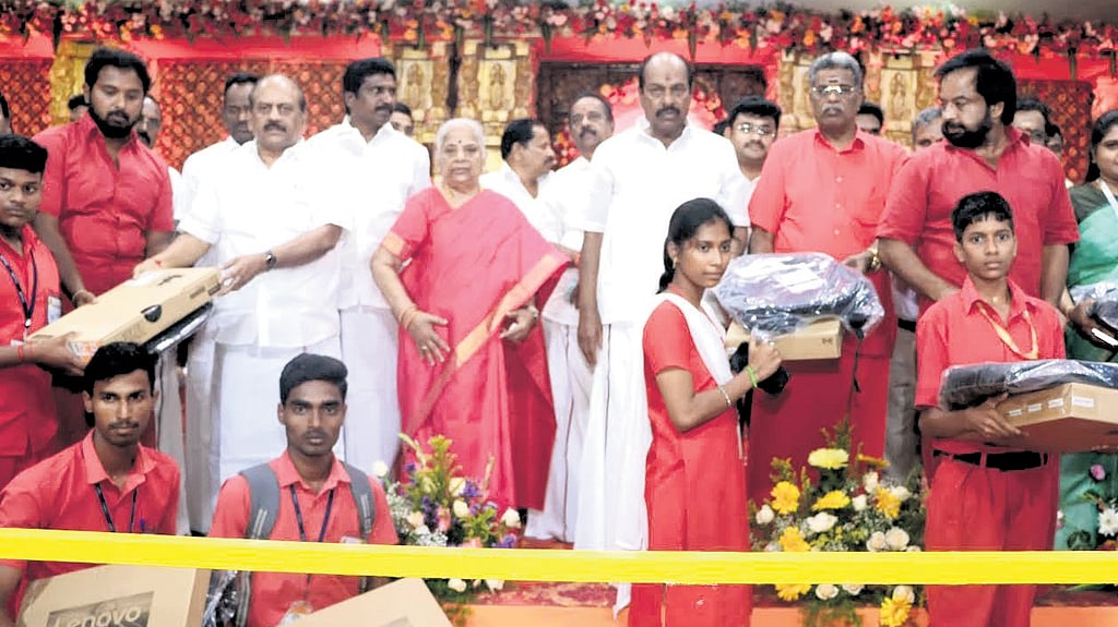 84th birth anniversary of Bangaru Adigalar observed