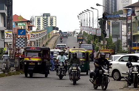Kerala: MVD to start distributing licences, RCs from today