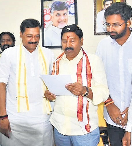 Visakhapatnam: Babji takes charge as TDP district chief