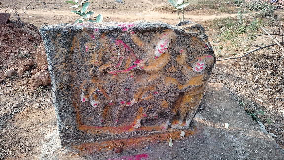 16th-century Nayak-era hero stone found in Harur village in TN