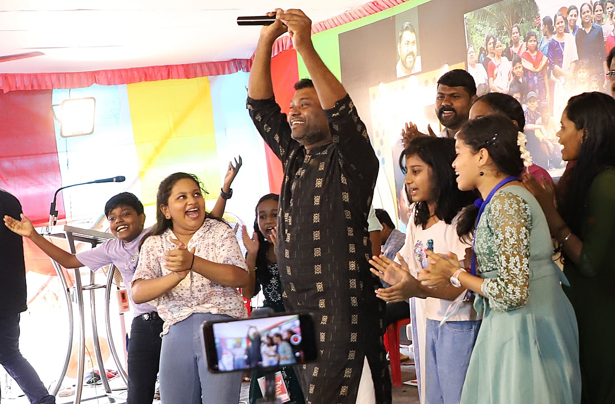 Discrimination holds no place in realm of art: Mohiniyattam dancer RLV ...